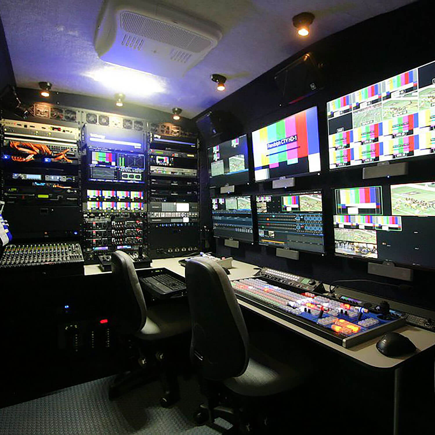 News Vans - Accelerated Media Technologies
