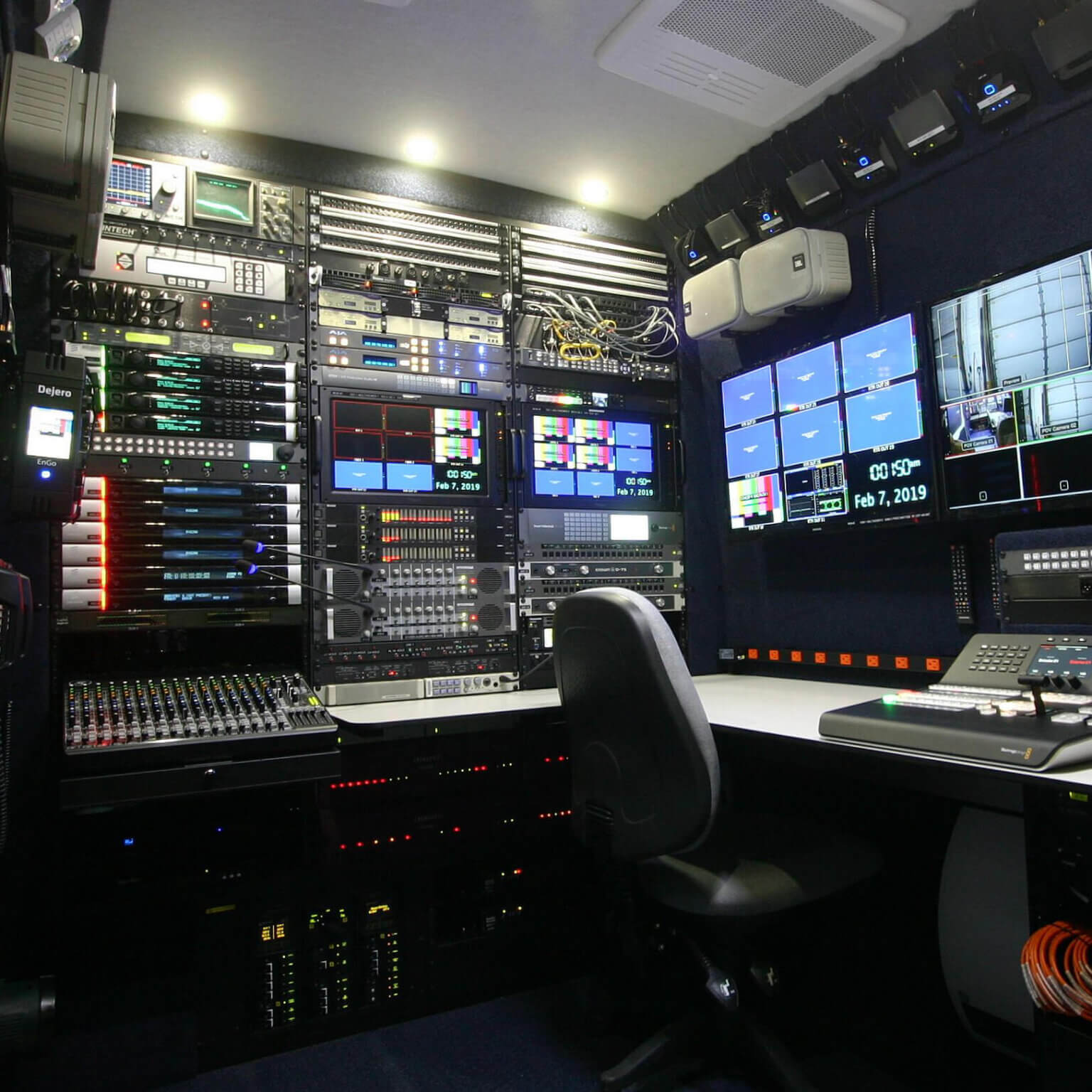 News Van - Accelerated Media Technologies