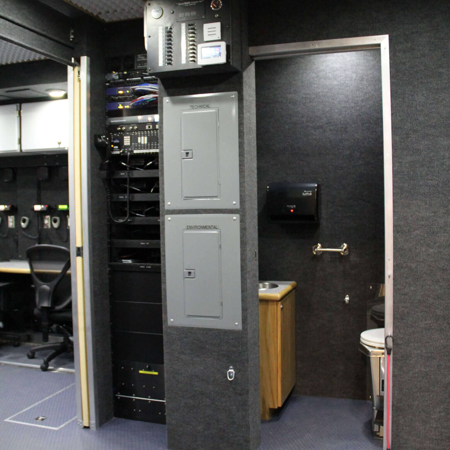 Mobile Command Centers - from AMT